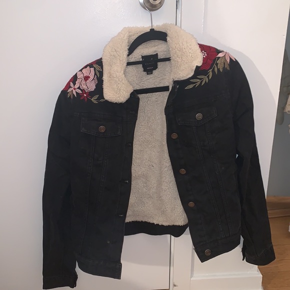 Love Tree | Jackets & Coats | Love Tree Denim Jacket | Poshmark